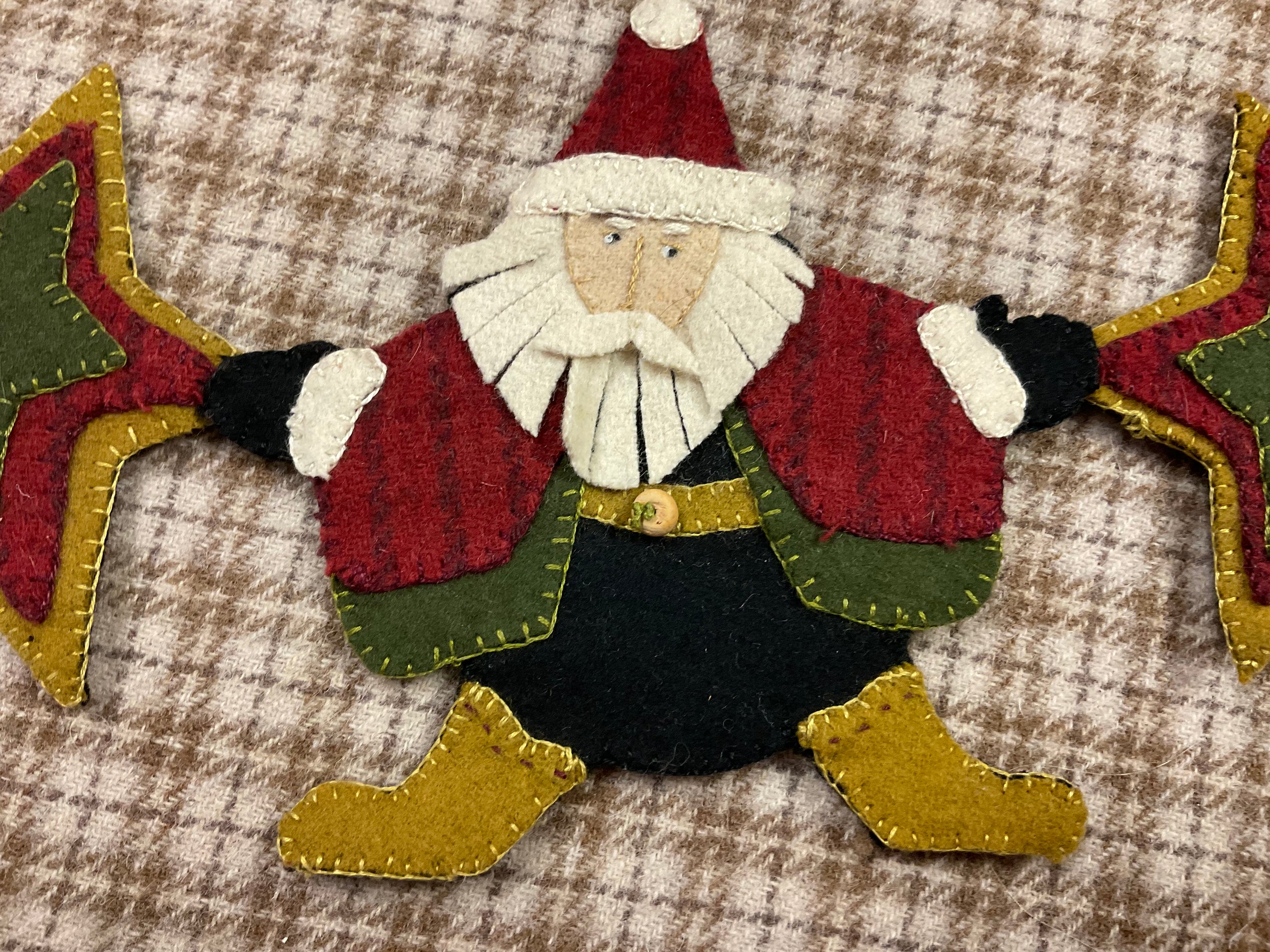 Starry Night Santa Garland – Searsport Rug Hooking