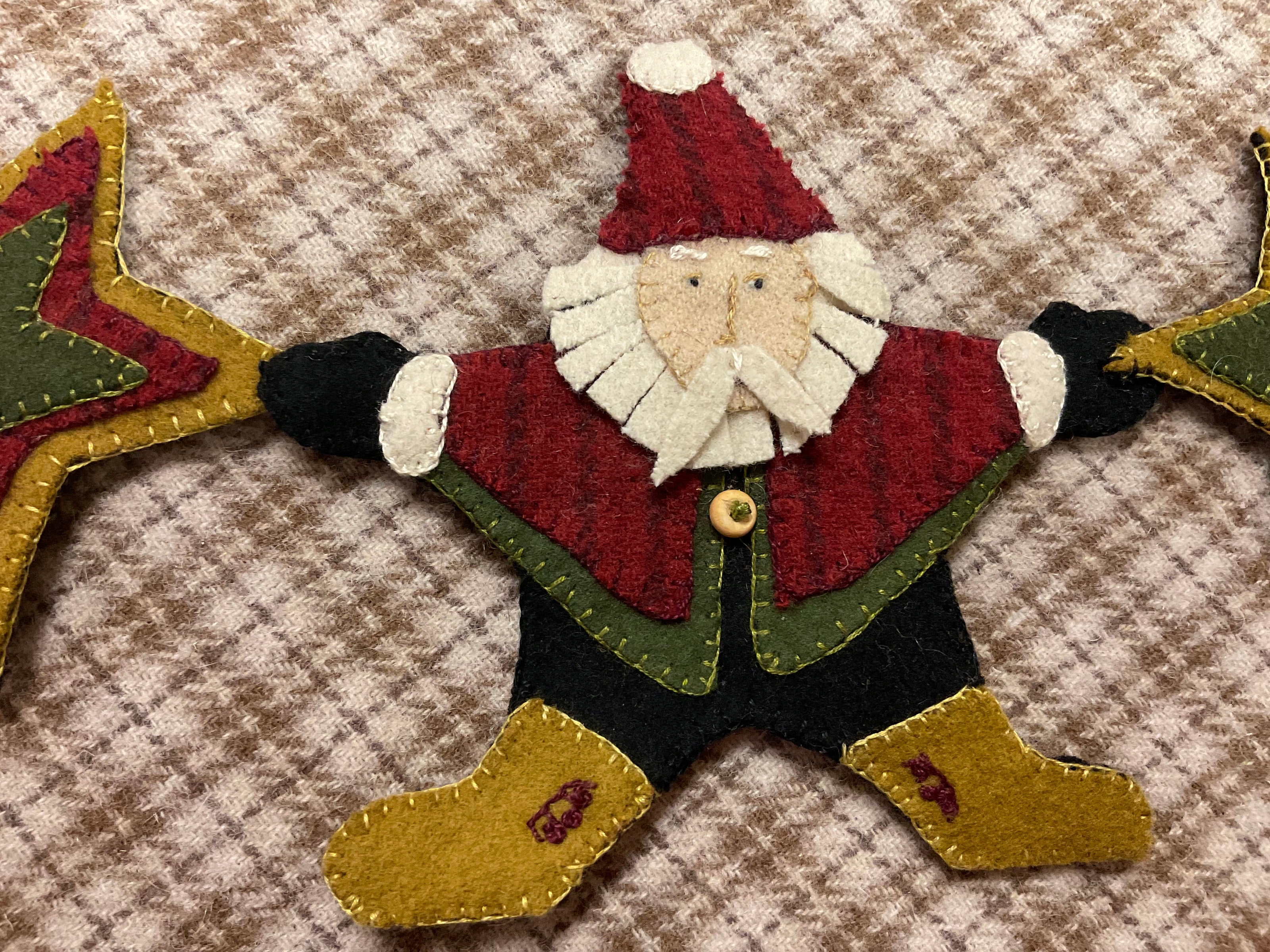Starry Night Santa Garland – Searsport Rug Hooking