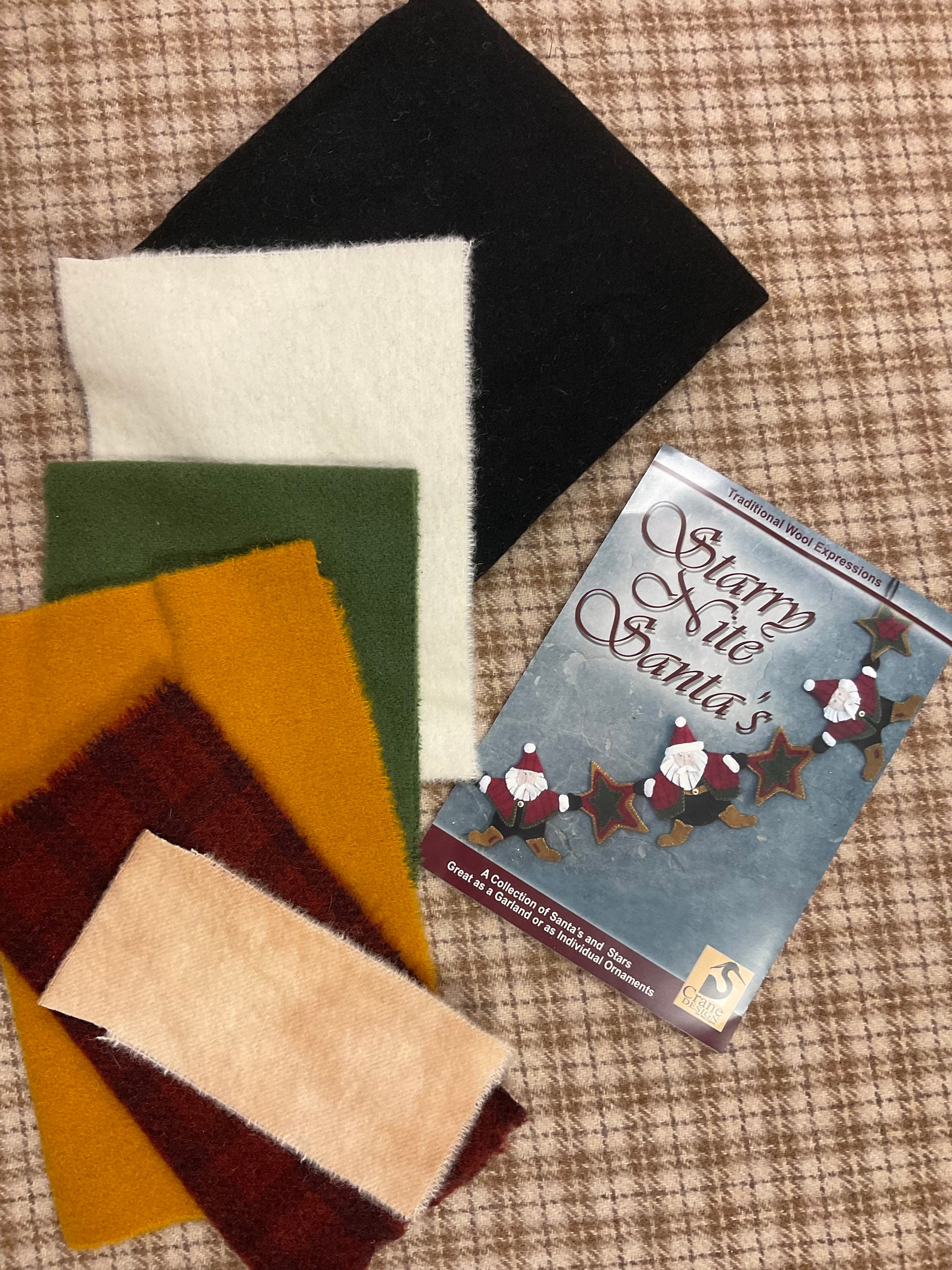 Starry Night Santa Garland – Searsport Rug Hooking